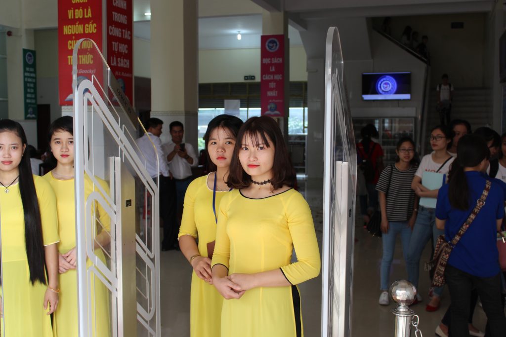 Grand Opening - Vinh University - Vietnam — Dialoc ID Library